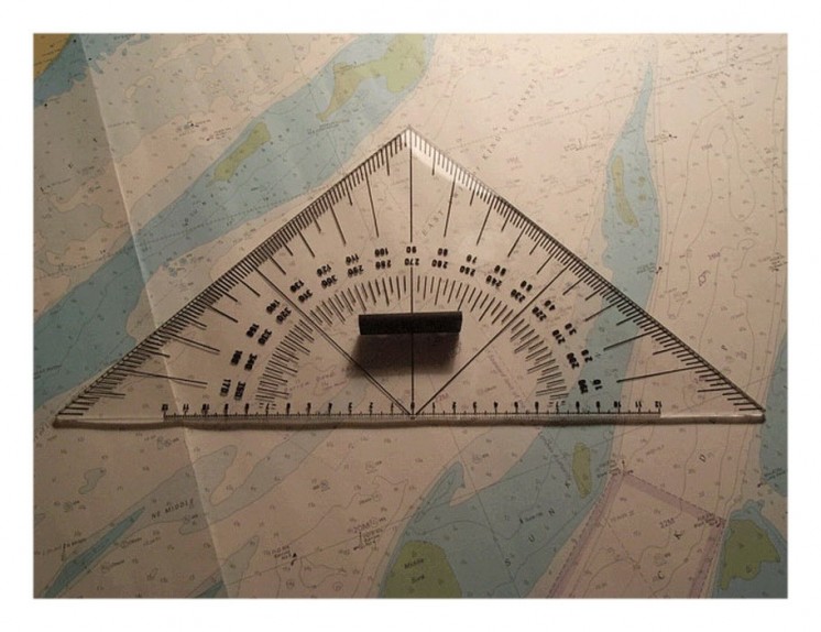 Navigation Triangle 12" (300mm)